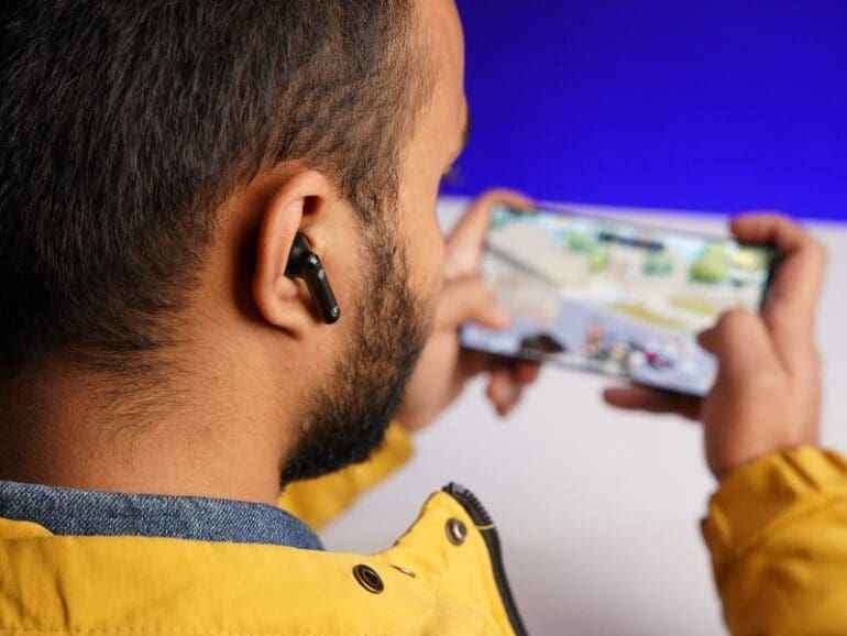 Ultima Atom 255 Full Review: Good Earbuds At A Cheap Price?