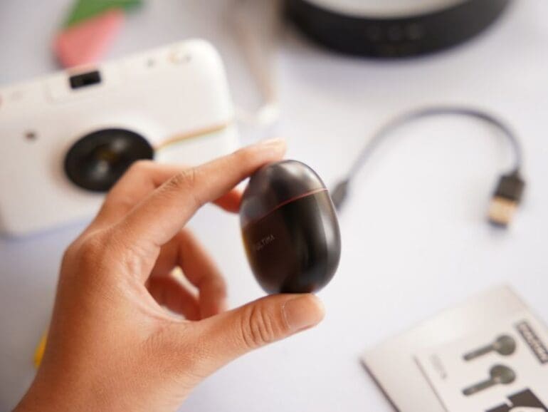 Ultima Atom 255 Full Review: Good Earbuds At A Cheap Price?